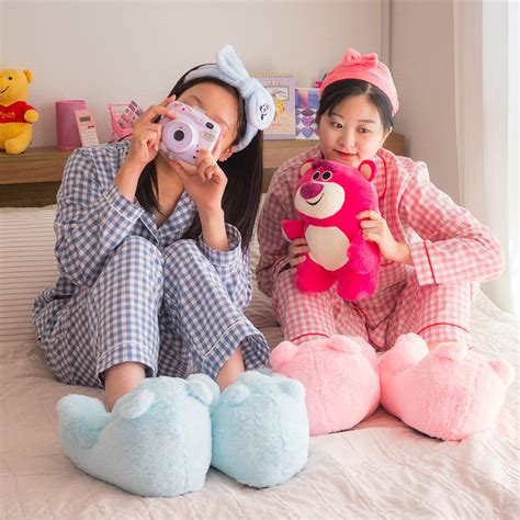 바나나빌딩 바나나빌딩 곰인형 슬리퍼 바나나베어 털 실내화 겨울 거실화 푹신한 캐릭터 여성 위시버킷