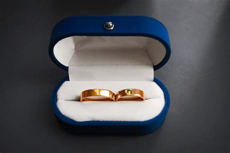 Poradnik Dla Przysz Ej Pary M Odej Jak Wybra Obr Czki Idealne Watchit Pl