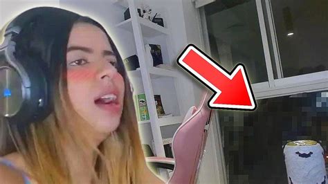 Female Twitch Streamer Banned For Doing It On Live Youtube