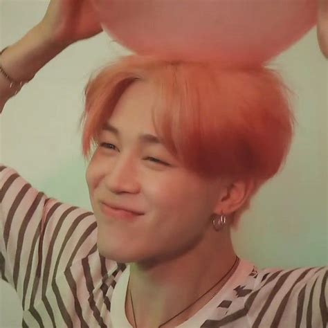 Pin By ୨୧ On ♡ ๋࣭ ⌗ Bts ุ๋ ⸱ Jimin Pink Hair Hair Icon Jimin