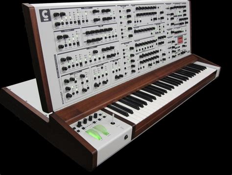 white schmidt synthesizer sneak preview synthtopia