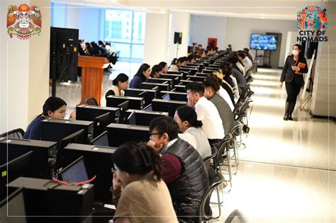 Төрийн албаны монгол хэлний шалгалтад 1160 хүнээс 561 нь тэнцжээ