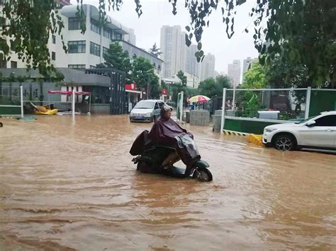 Al Menos 12 Muertos Por Las Lluvias Torrenciales En El Centro De China