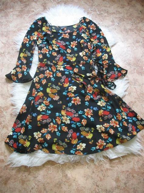 Квіткове плаття з воланами на рукавах Primark — ціна 193 грн у каталозі Короткі сукні Купити