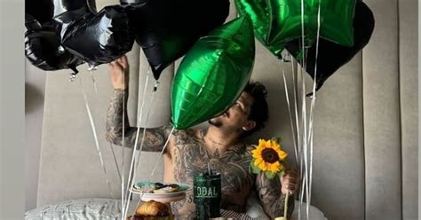 Con Una Fiesta Temática De One Piece Chistian Nodal Festeja Con Cazzu