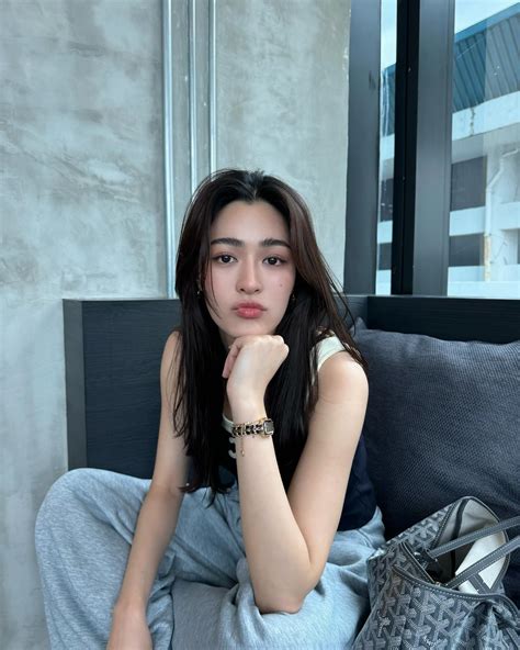 Ig หลิงหลิง ศิริลักษณ์ คอง Something Take Time 💗 Instagram