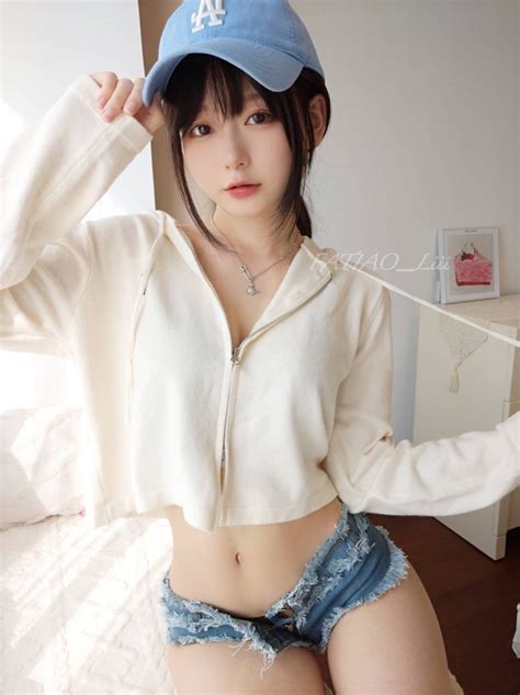 迷之呆梨cosplay作品 迷之呆梨 Fantia2022年10月cos合集 168P4V 382M 趣画阁