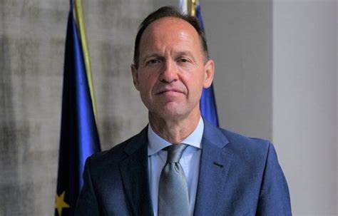 Служебният министър Милков отива посланик в НАТО а заместникът му Коджабашев във Ватикана