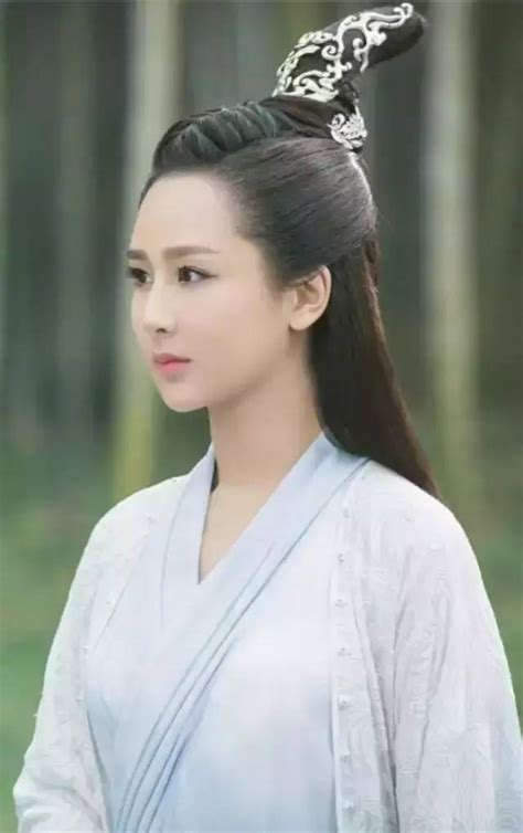 杨紫宁丹琳紫宁紫宁丹琳合作大山谷图库