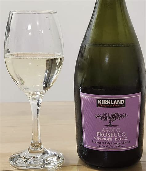 파티 분위기 살리는 스파클링 와인 커클랜드 프로세코