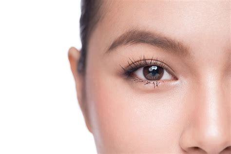 A Guide On Non Surgical Eye Bag Removal What To Know