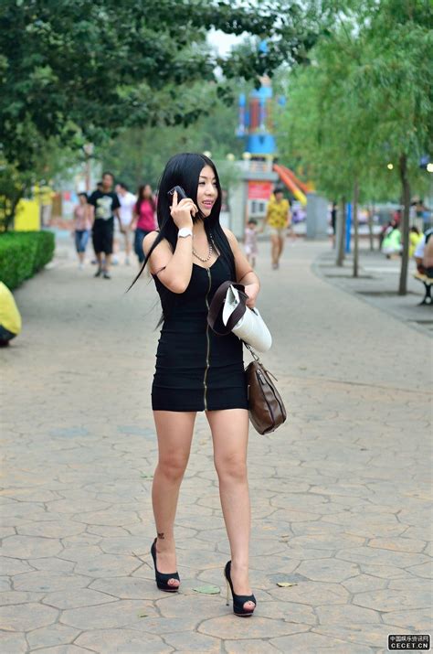 紧身包臀超短裙白嫩美腿鱼嘴高跟 中国娱乐资讯网CECET CN