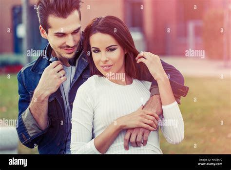 Romantisches Weibliches Paar Stockfotos Und Bilder Kaufen Alamy