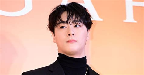 아스트로 문빈 모델보다 멋지게 [사진]