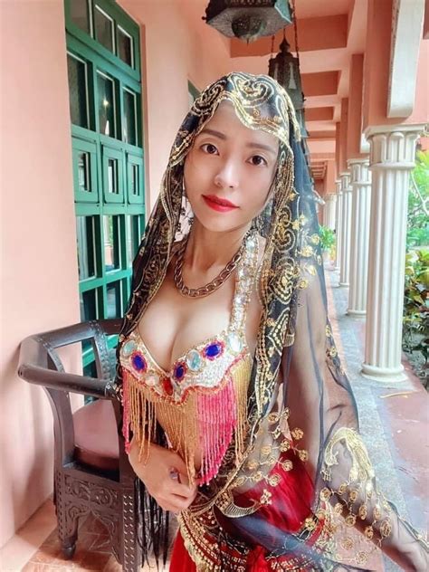31了還沒找到好人家！ 小姐姐想問： 你有這樣的女友，你幾點回家？ 💕