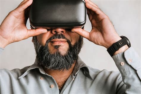 Premium Photo Businessman Experiencing Virtual Reality With Vr Headset
