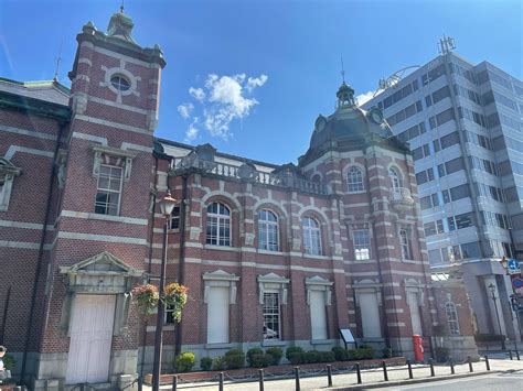 รีวิว Bank Of Iwate Red Brick Building