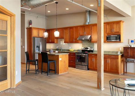 17 N 3rd St 401 Yakima Wa 98901 Redfin