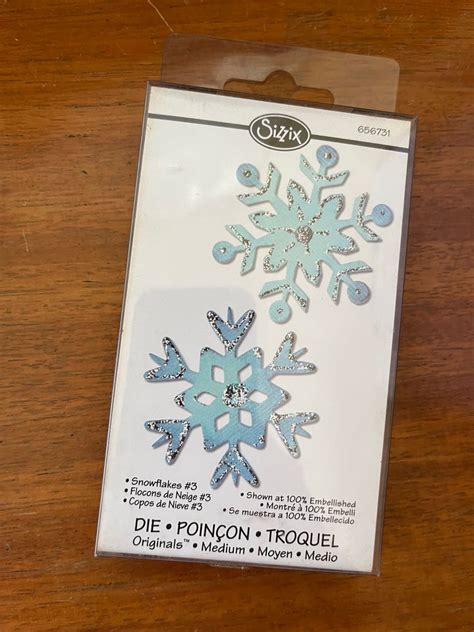 Sizzix Snowflake Die Hobbies And Toys Stationary And Craft Craft Supplies And Tools On Carousell