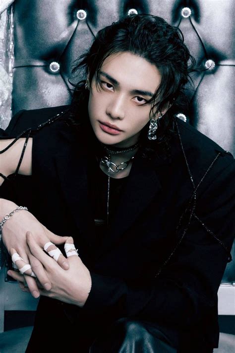 آپدیت توییتر ژاپنی استری کیدز با فوتوتیزر های هیونجین، ها عکس ویسگون