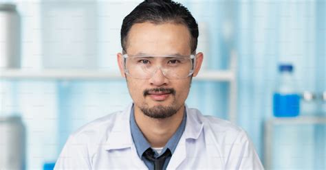 화학 실험실에서 과학자의 초상화 사진 Unsplash의 과학 이미지