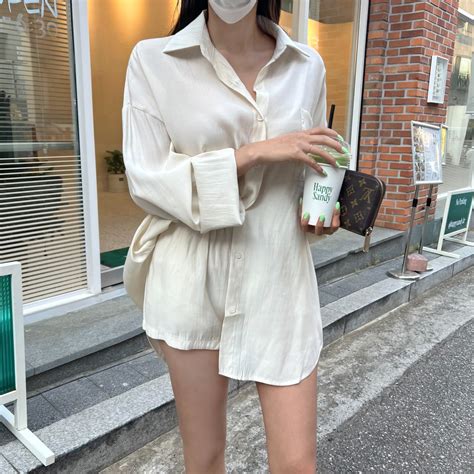 투홀릭 휴가룩비치룩꾸안꾸 새틴 루즈핏 셔츠 남방 반바지 투피스 세트2color