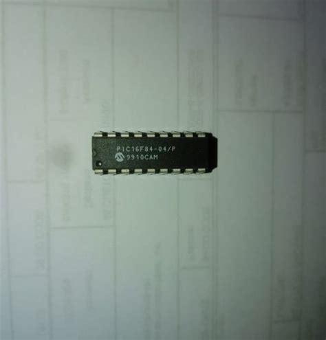 Microchip PIC F PIC F P Pin Bit Microcontroller Majju PK