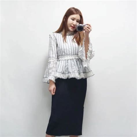 Blouse 샤넬파티수명품블라우스실크블라우스결혼식하객패션 On Bunjang With Safe Global Shipping