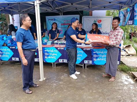 ပုဏ္ဏားကျွန်းမြို့၌ Atom နှင့် We Love Rakhine တို့ပူးပေါင်း၍ မုန်တိုင်းသင့်ပြည်သူများအား ကယ်ဆယ