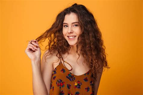 How To Get Messy Looking Hair For Girls And Guys Step By Step