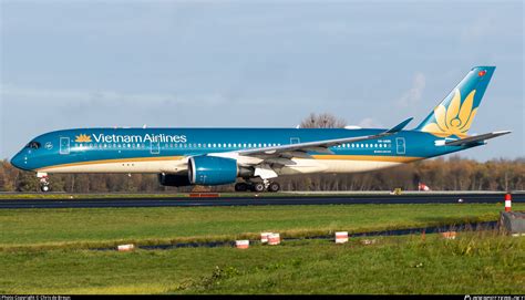 Vn A895 Vietnam Airlines Airbus A350 941 Photo By Chris De Breun Id