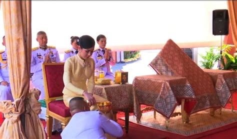 โปรดเกล้าฯ คุณหญิงชยุตรา วชิรพัทธโสภา ผู้แทนพระองค์ พิธียกช่อฟ้า วัดแค สุพรรณบุรี