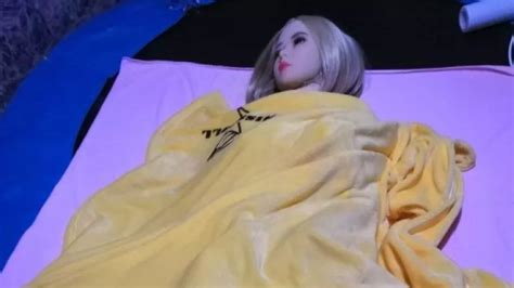 Pol Cia Fecha Bordeis De Bonecas Sexuais Na China Canaltech
