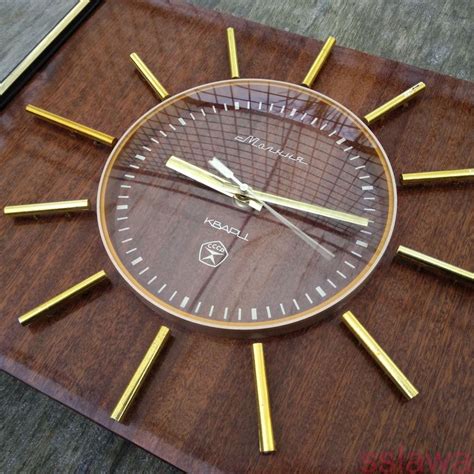 часы настенные Молния СССР кварц Советский интерьер Реквизит Vintage Ussr Quartz Clock Molnija