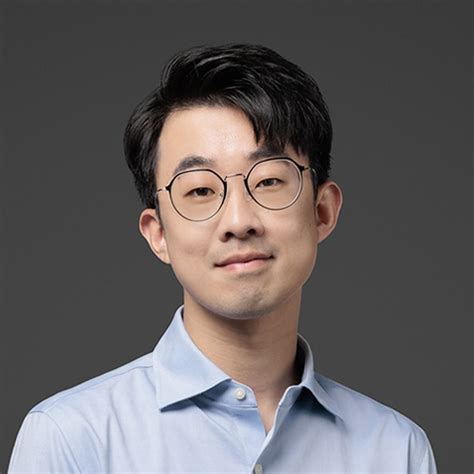 Unveiling Knowledge Boundary Of Large Language Models For Trustworthy Information Access