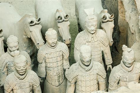 Qin Shihuang 테라코타 전사 동상 테라코타 군인 서 안 중국동남 아시아 Empire에 대한 스톡 사진 및 기타 이미지