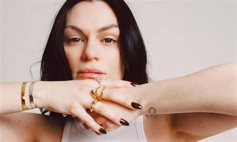 Jessie J Revela Que Fue Diagnosticada Con Cáncer De Mama Hará Una Pausa En Su Carrera Viva La