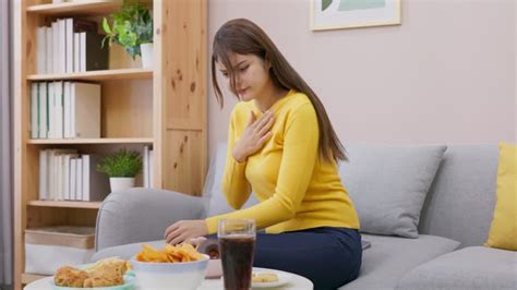 142 Girl Vomit Stock Videos Footage And 4k Video Clips Getty Images