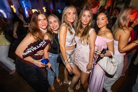 Sintillate Bottomless Party Brunch At Brix London Sintillate
