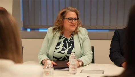 Нема закана по безбедноста во Македонија вели Петровска Frontline Mk