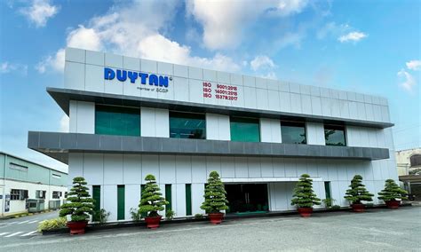 DUY TAN PLASTICS STRATEGY FOR INTERNATIONAL EXPANSION AND TRANSFORMATION Duy Tan Plastics