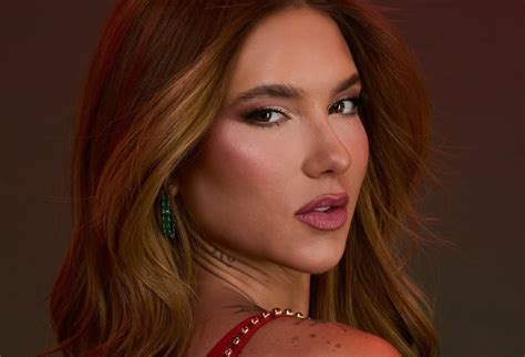 Stylist De Virginia Fonseca Revela Preparação De Mais De 20 Looks