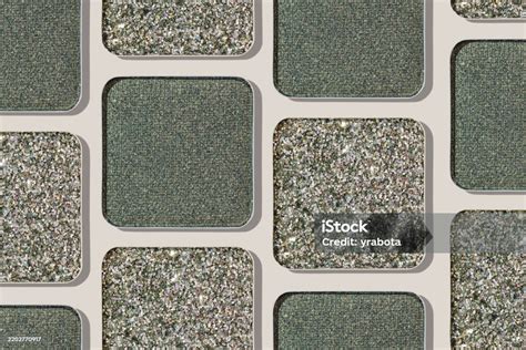 글리터 아이섀도우 미니멀 패턴 쉬머 쉐이드 밝은 배경에 짙은 녹색 은회색 색조 뷰티를 위한 미적 평면도 반짝이는 메이크업 화장품 테마 Swatches 아이셰이드 리필