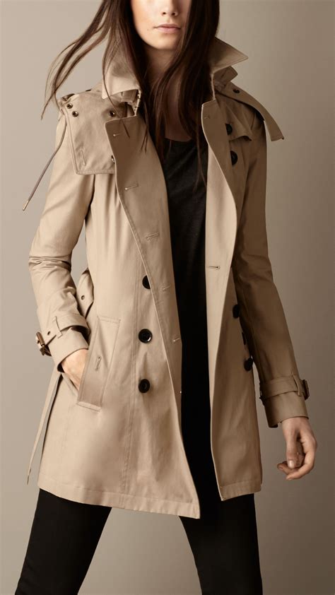 Are Trench Coats In Style