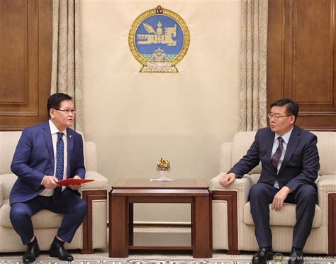 Хууль тогтоолын төслүүд өргөн барилаа