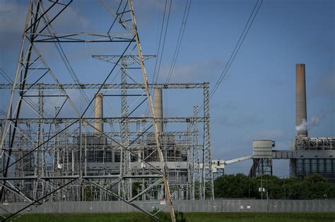 Ercot Briefly Pushes Power Grid Into Level 2 Emergency