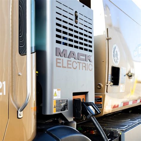 Mack Electric Lr Is Wisconsins First Electric Garbage Truck Mack Electric Lr Is Wisconsins First Electric Garbage Truck