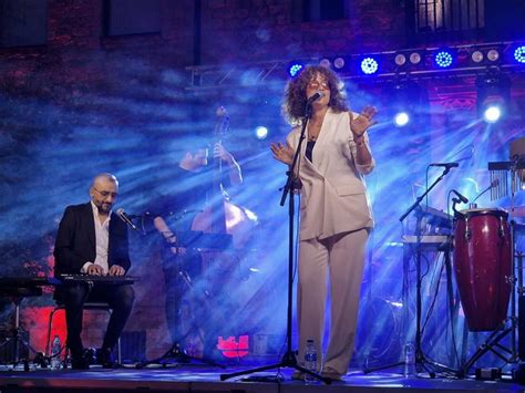 С концерт на Белослава една от най обичаните български певици приключи първото издание на