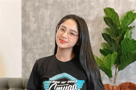 Tak Terima Dihina Dewi Persik Polisikan 3 Fans Leslar Lentera Inspiratif