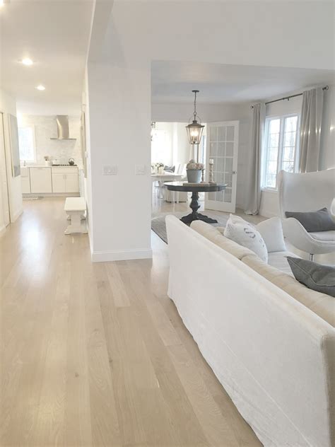 Gray Walls With White Oak Floors Floor Roma